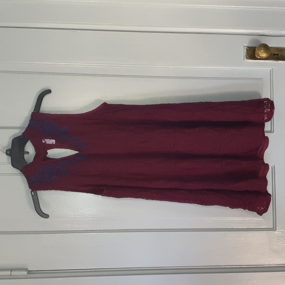 Alya | Dresses | Alya Sleaveless Dress With Cute Embroidery | Poshmark